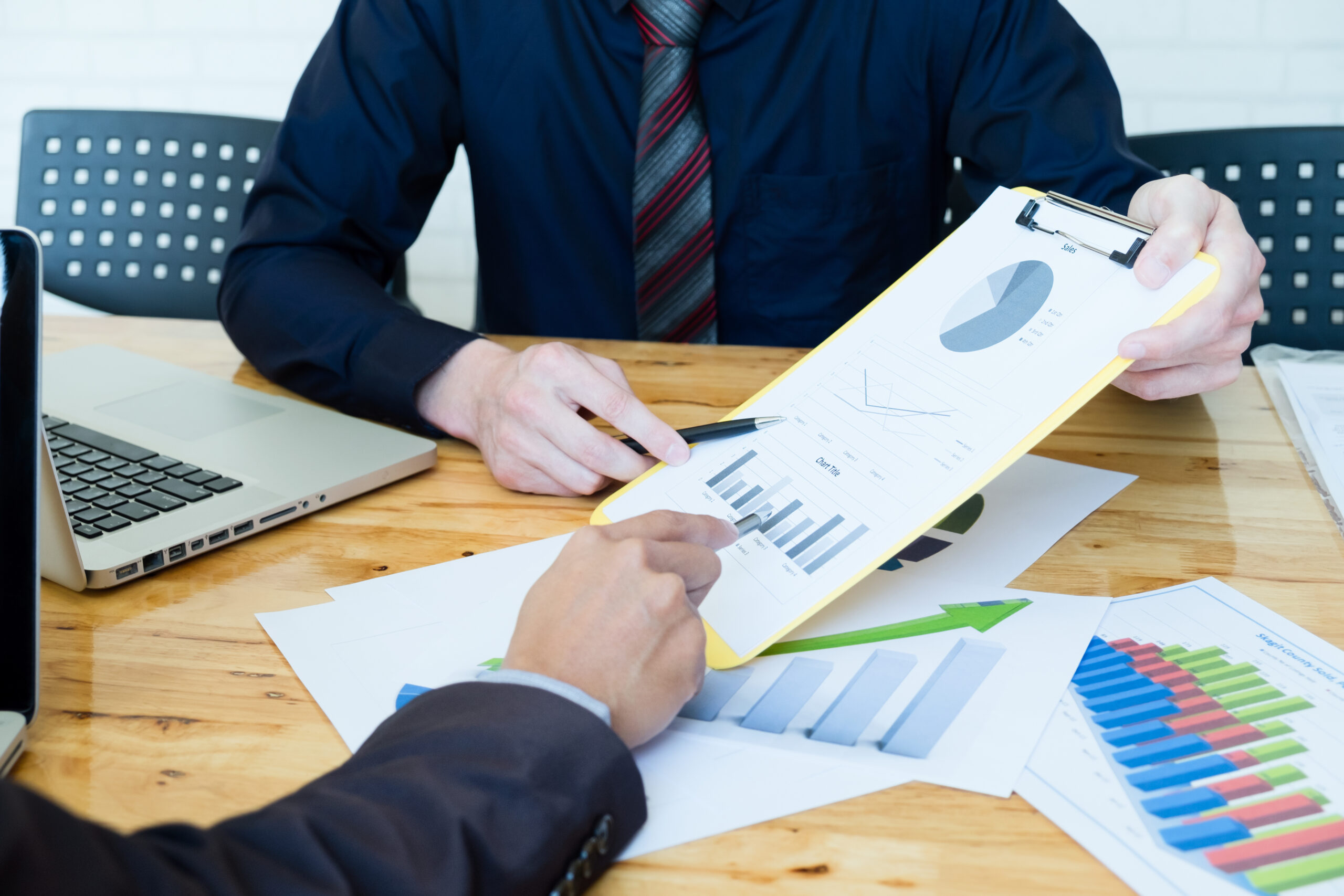 Defining "Commercially Reasonable": A Judicial Standard for UCC Article ...